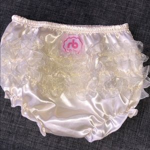 Ruffle Buns | Accessories | Nwot Ruffle Buns Diaper Covers Set Of 3 98 ...